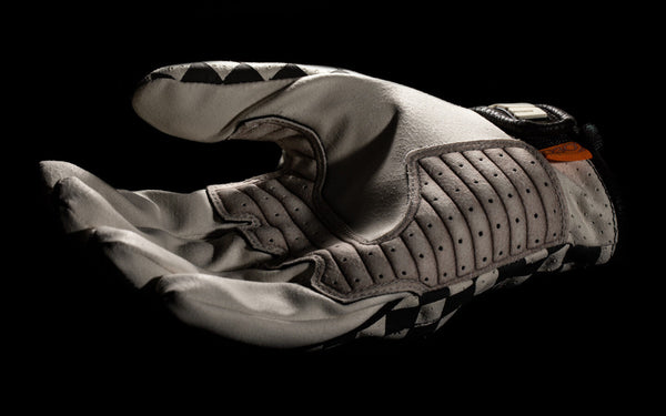 ICON AIRFORM SLABTOWN GLOVES - CHECKERS - Rusty Gold Motorshop